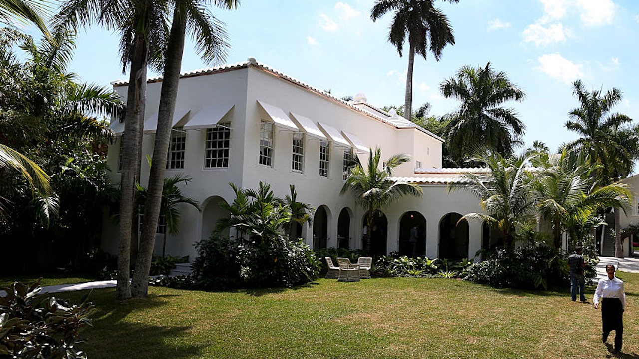 Miami Beach mansion once owned by Al Capone demolished - 93Q Country