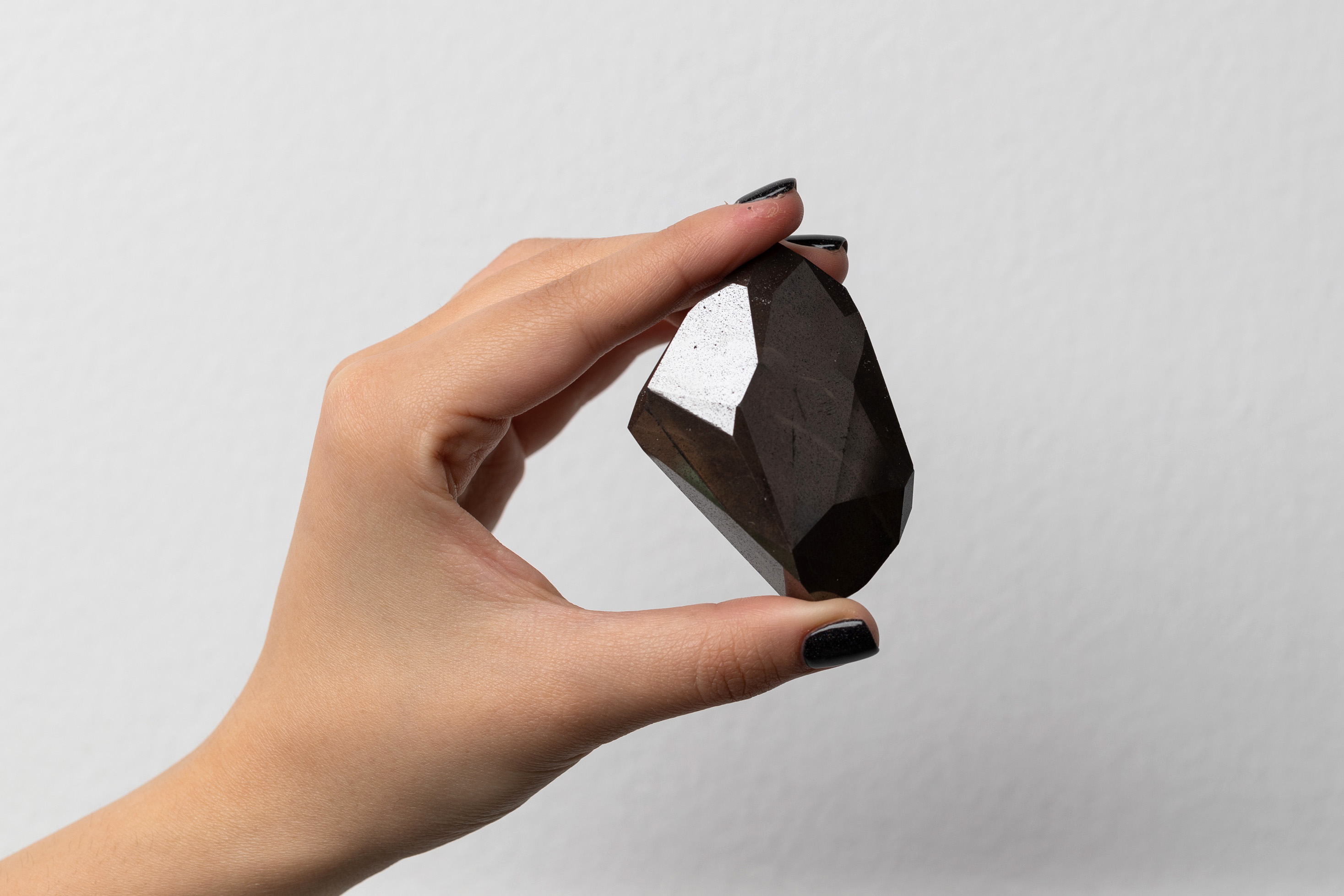 World’s largest known cut diamond ‘The Enigma’ goes up for auction ...