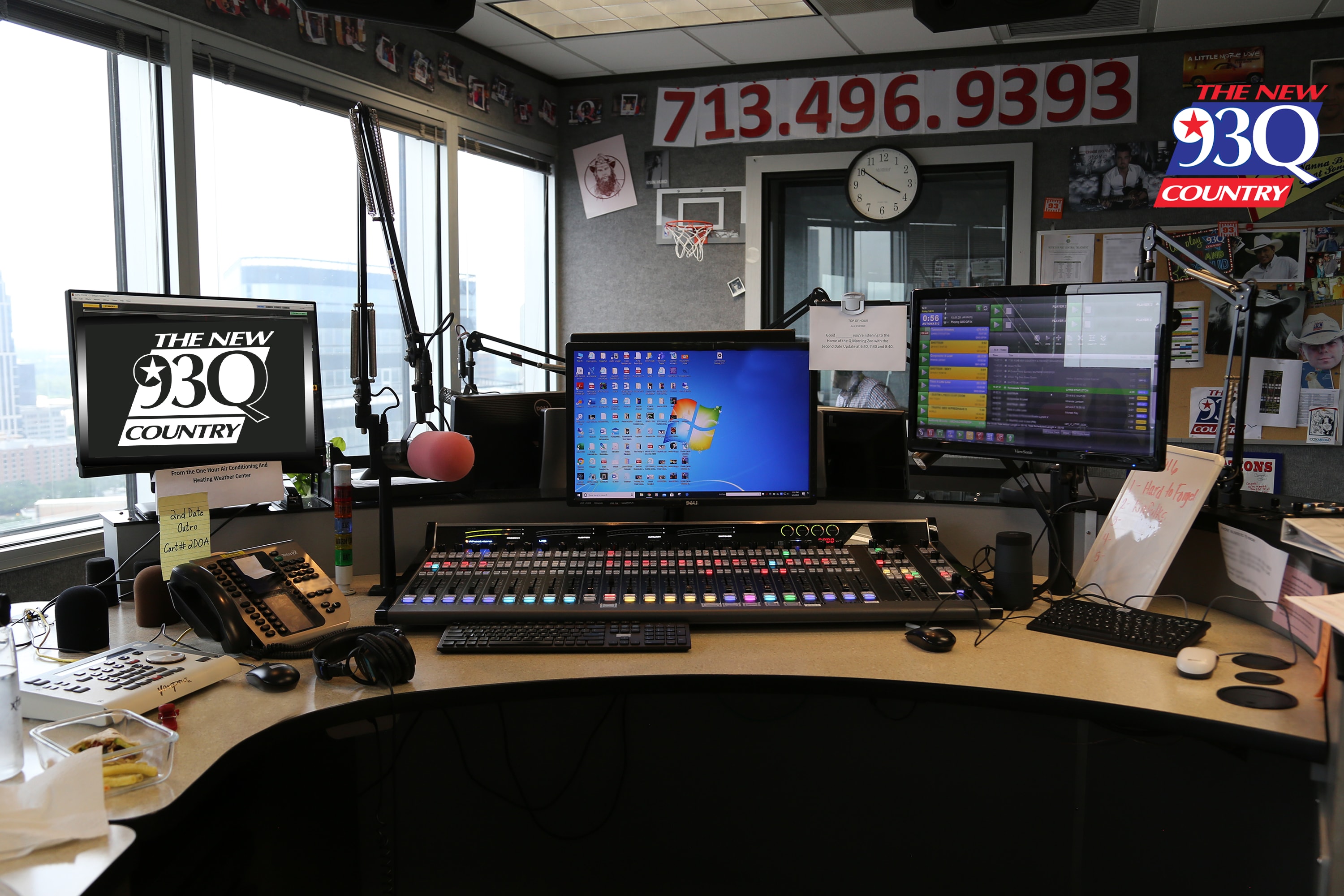 93Q ZOOM Backgrounds - 93Q Country