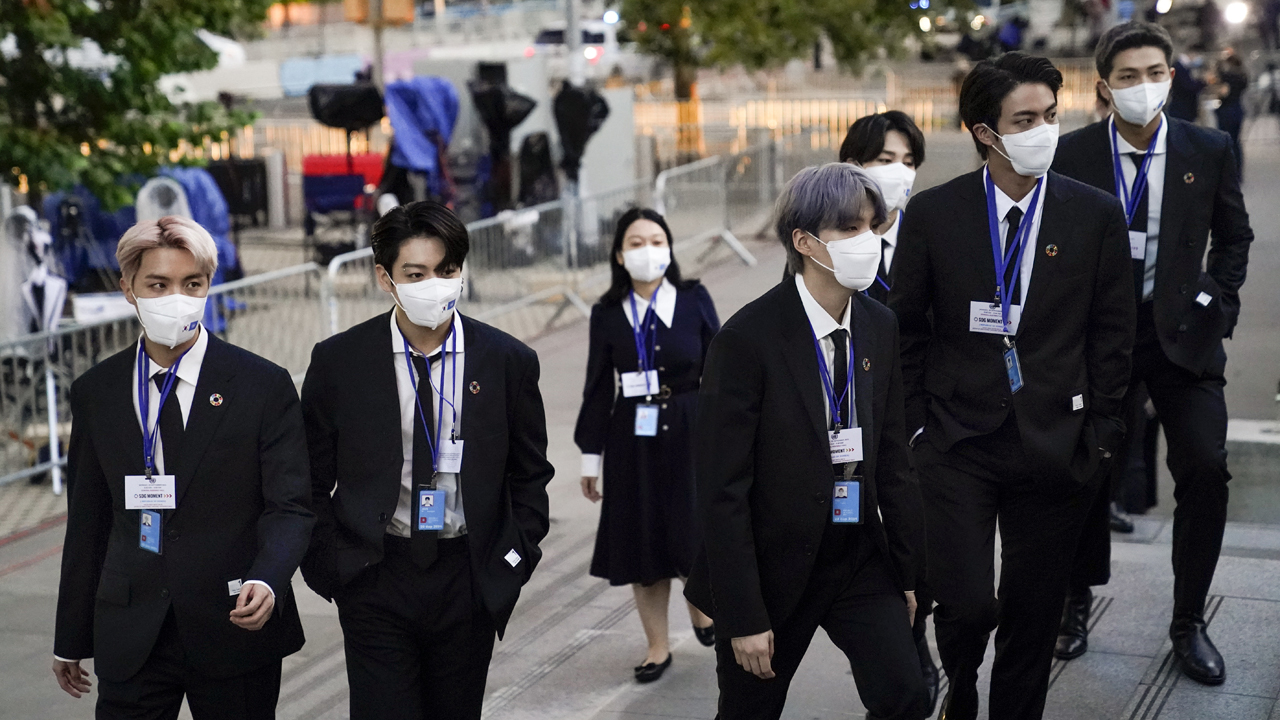 Watch: BTS wows UNGA with ‘Permission to Dance’ performance inside ...